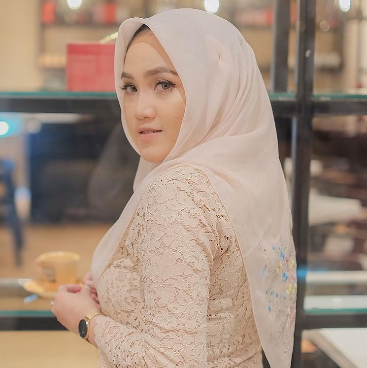 TOP 30 Selebgram Hijab di Bandung - StarNgage