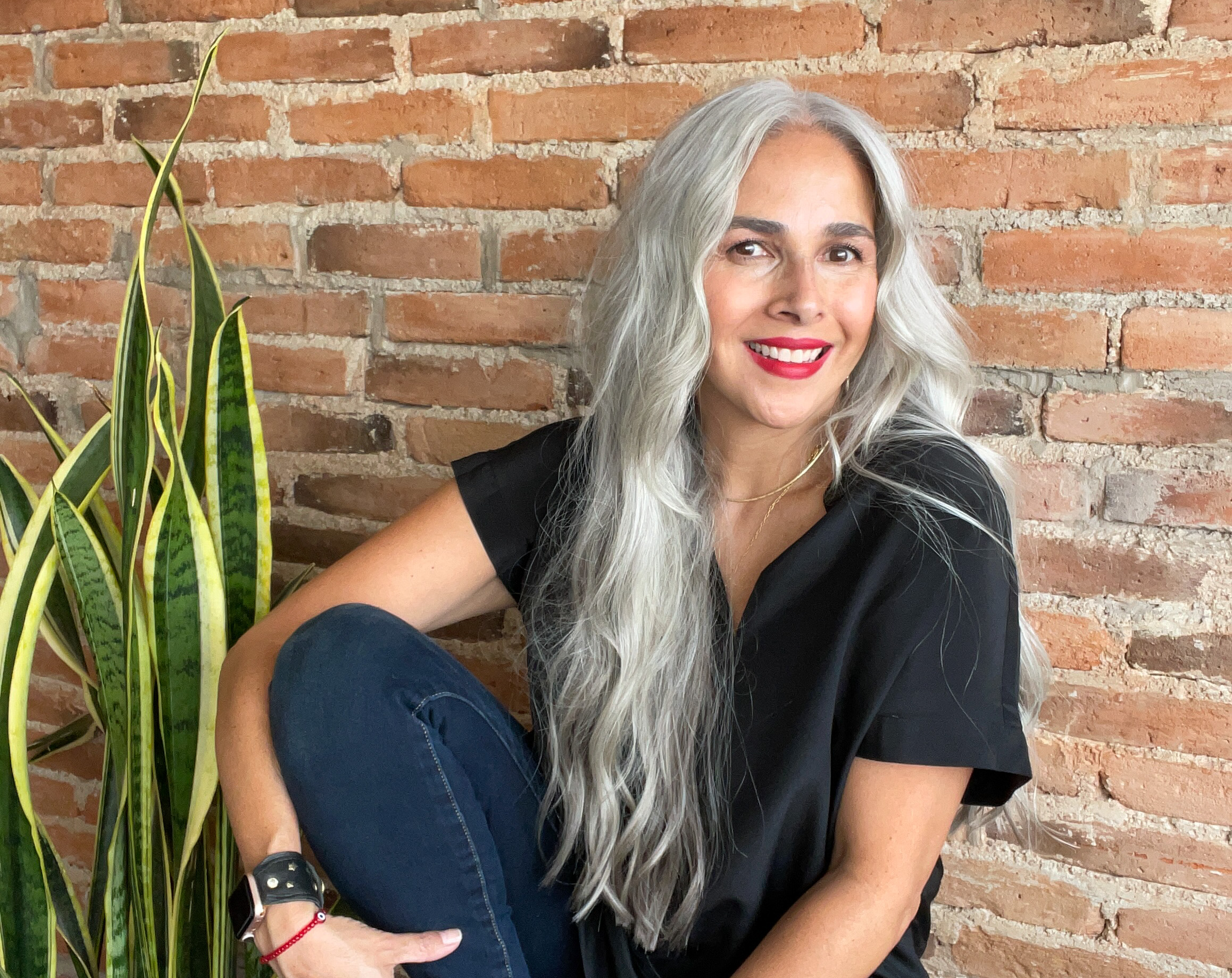 Instagram Influencer Spotlight On: Carla @Silvergirlmx - StarNgage
